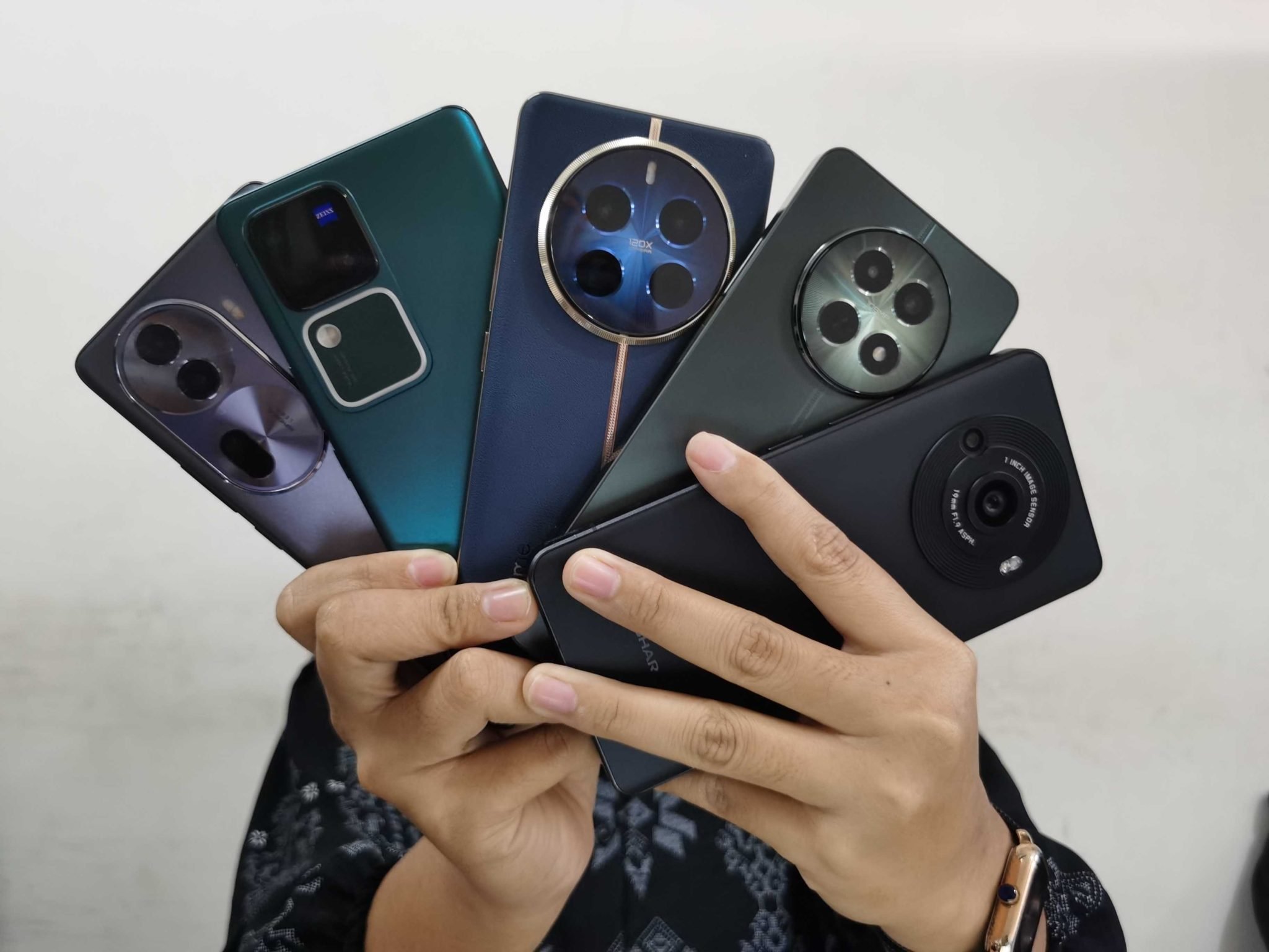 Cari HP Terbaru dengan Baterai Jumbo 6.000 mAh, Simak 5 Rekomendasinya ...