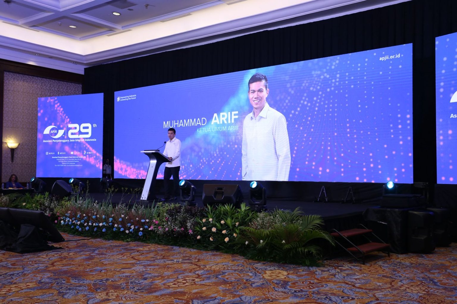 Tak Ikut Lelang Frekuensi 1,4 GHz, Saham INET Justru Terbang | Selular.ID