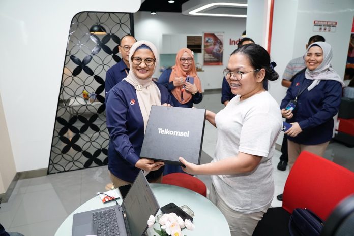 Direksi Telkom Tinjau Infrastruktur Digital Data Center di Surabaya ...