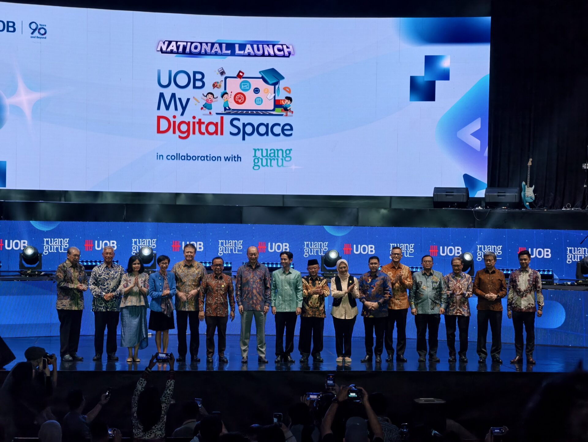 UOB dan Ruangguru Bekali 90.000 Pelajar Indonesia dengan Keterampilan Digital | Selular.ID